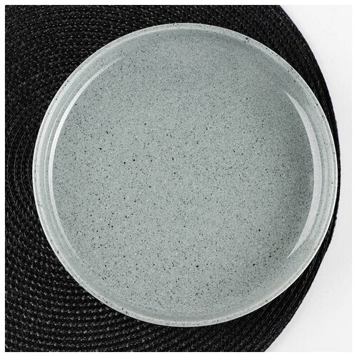 Тарелка керамическая десертная «Гранит», 21×3 см, цвет серый