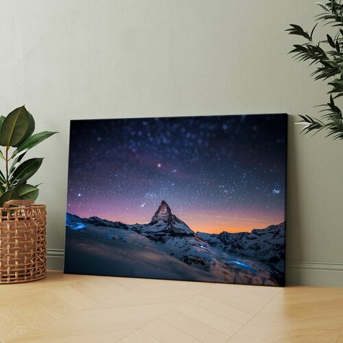 Картина на холсте (Ночное небо, горы звезды, гора Маттерхорн, северное сияние, космос) 30x40 см. Интерьерная, на стену.