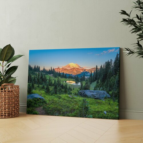 Картина на холсте "Вид на гору с озером на переднем плане" 20x30 см. Интерьерная, на стену.