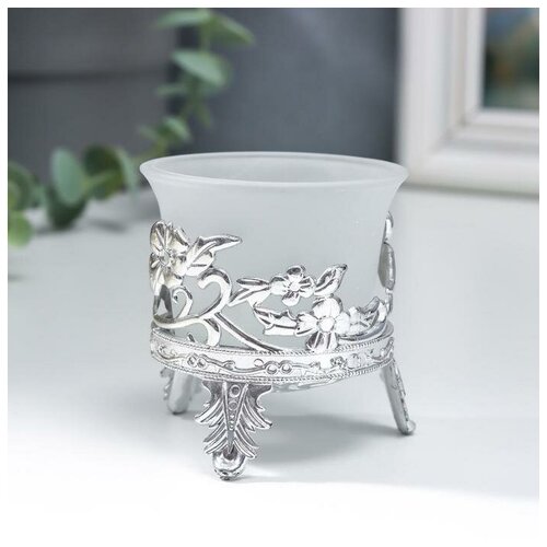 Подсвечник стекло, пластик на 1 свечу "Цветы" серебро 6.5х6х6 см