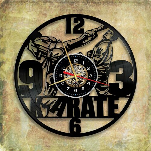 Настенные часы из виниловой пластинки с тематикой Карате/Часы в подарок каратисту
