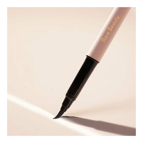 Rare Beauty Матовая жидкая подводка Perfect Strokes Matte Liquid Liner 0.9 мл