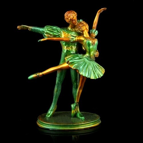 Сувенир полистоун "Балерина с партнёром в зелёном" 18х14,5х7 см (комплект из 2 шт)