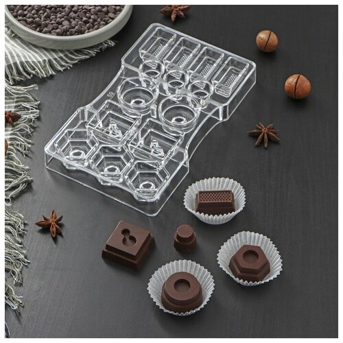 Форма для шоколада и конфет «Капри» 14 ячеек 20×12×2 5 см глубина 2 см