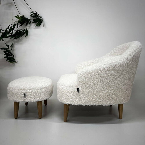 Комплект мягкое кресло Унно + пуф , Белый барашек , кресло в гостиную, опоры массив дуба