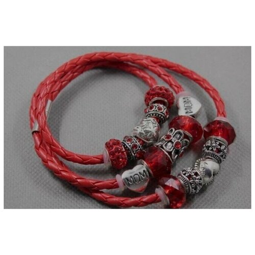 Плетеный браслет Handinsilver ( Посеребриручку ) Браслет с шармами на кожаной основе в три оборота, стразы, муранское стекло, стекло, размер 21 см, красный