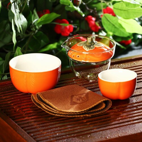 Набор для чайной церемонии керамический "Тыква", 5 предметов: гайвань, 2 пиалы, тряпка, сумка, цвет оранжевый
