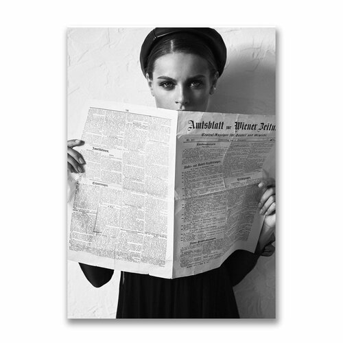 Картина на холсте Девушка с газетой, 50х70 см