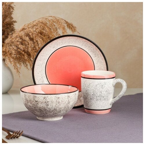Керамика ручной работы Набор керамической посуды "Алладин", 3 предмета: салатник 700 мл, тарелка 20 см, кружка 350 мл, розовый, 1 сорт, Иран