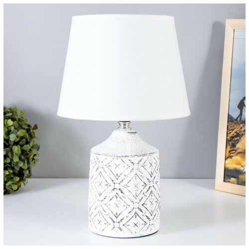 Настольная лампа "Ассанти" Е14 40Вт бело-серый 19,5х19,5х32 см