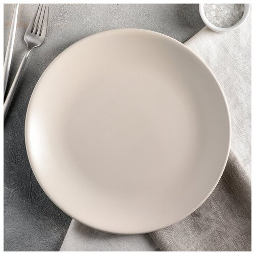 Тарелка керамическая обеденная Доляна «Пастель», d=27 см, цвет крем-брюле