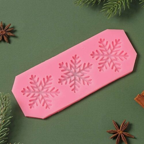 Форма для шоколада и мастики - Снежинки, силиконовая, 17.5х6.8х0.5 см, цвет розовый, 1 шт.