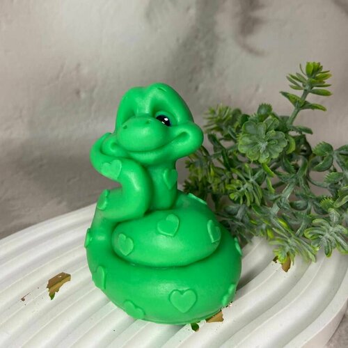 Сувенирное мыло ручной работы "Змейка символ 2025" / Soap in your hands