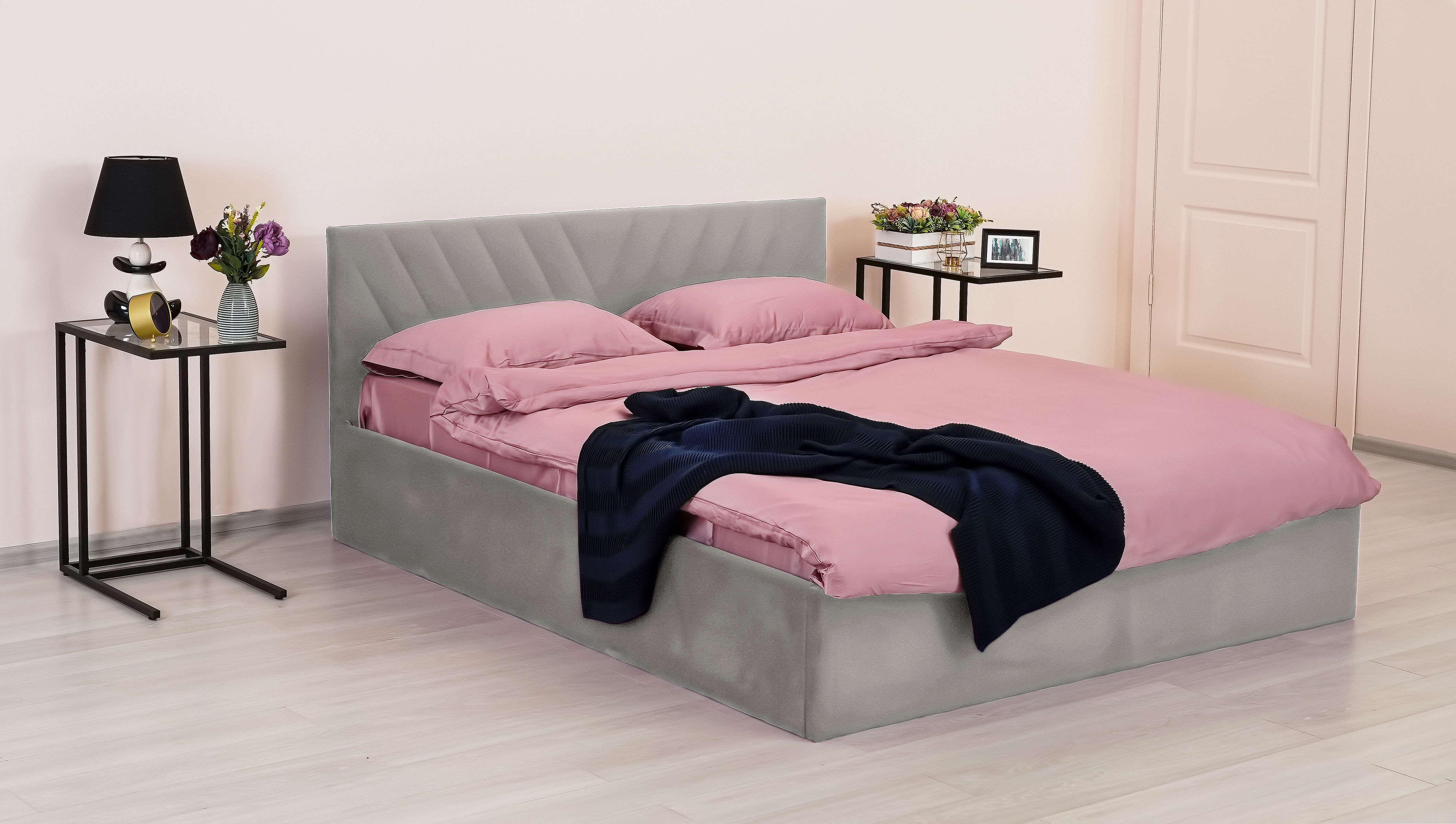 Двуспальная кровать ARMOS без ПМ Grace Велюр Vip 1 белый 160х200