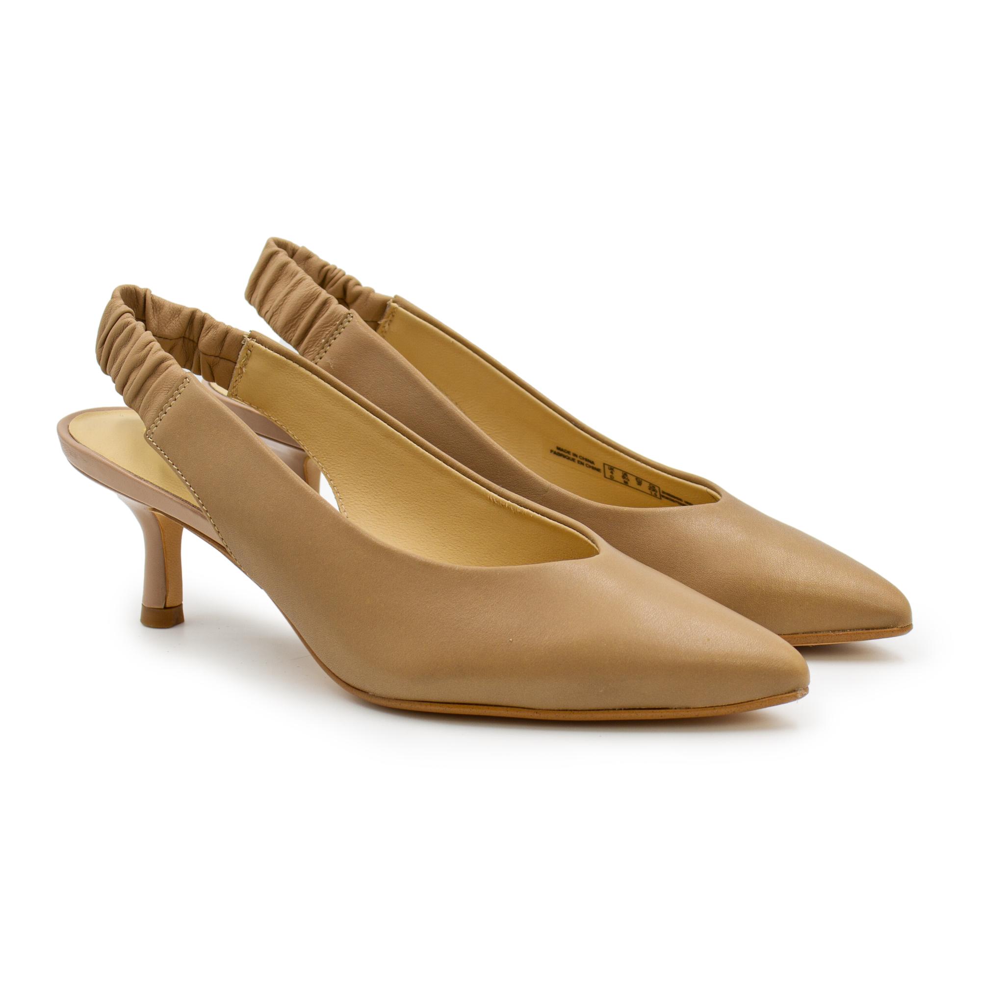 Туфли женские Clarks Violet55 Sling 26165969 бежевые 39 EU