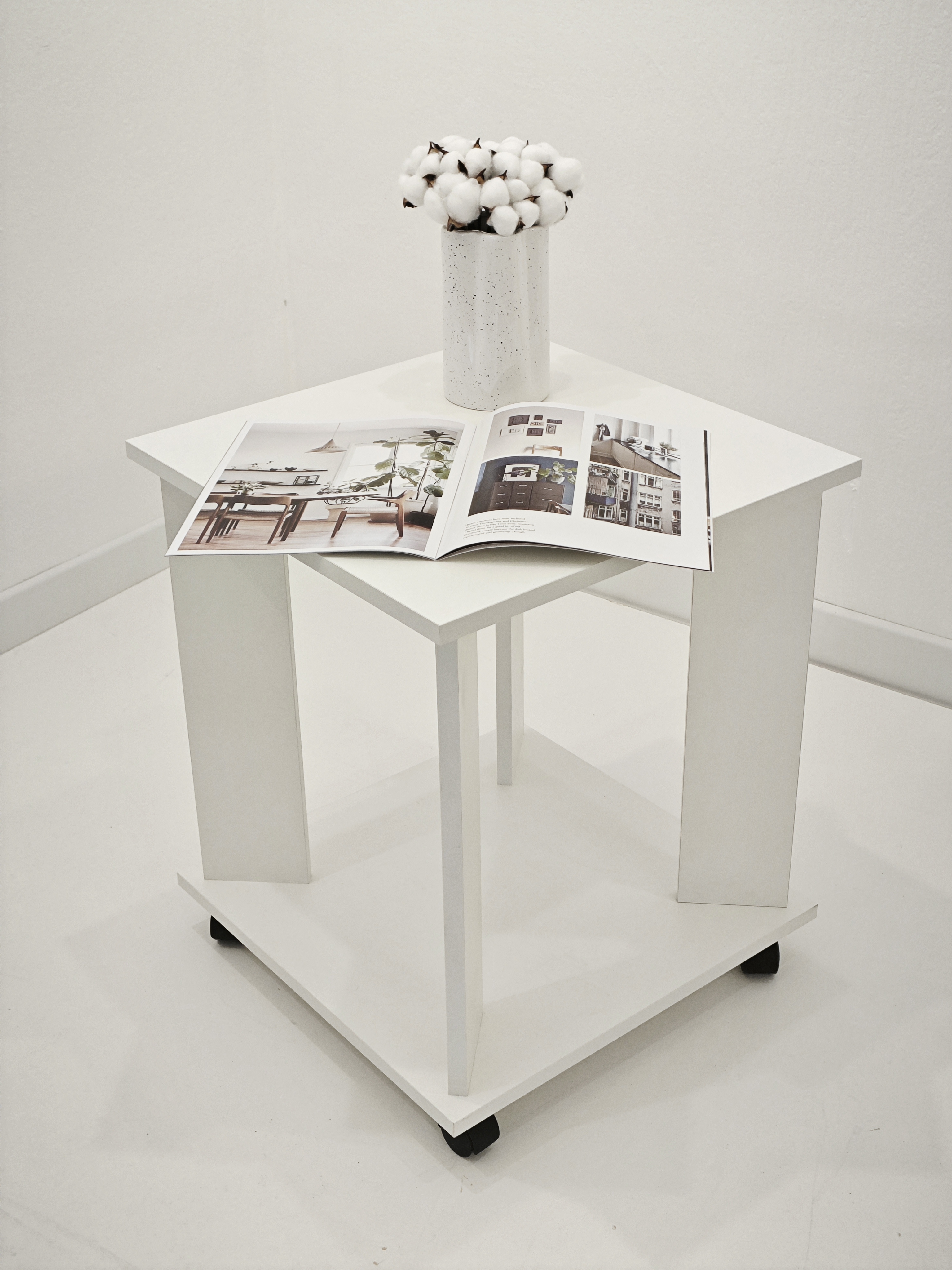 Журнальный приставной столик Кресло Сибири Квадро, на колесиках, 45x45x52см, Белый