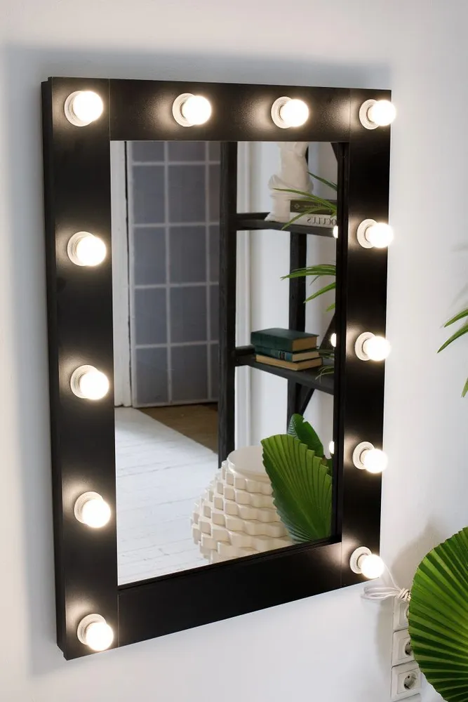 Гримерное зеркало GM Mirror, 60 см х 80 см, черный / косметическое зеркало