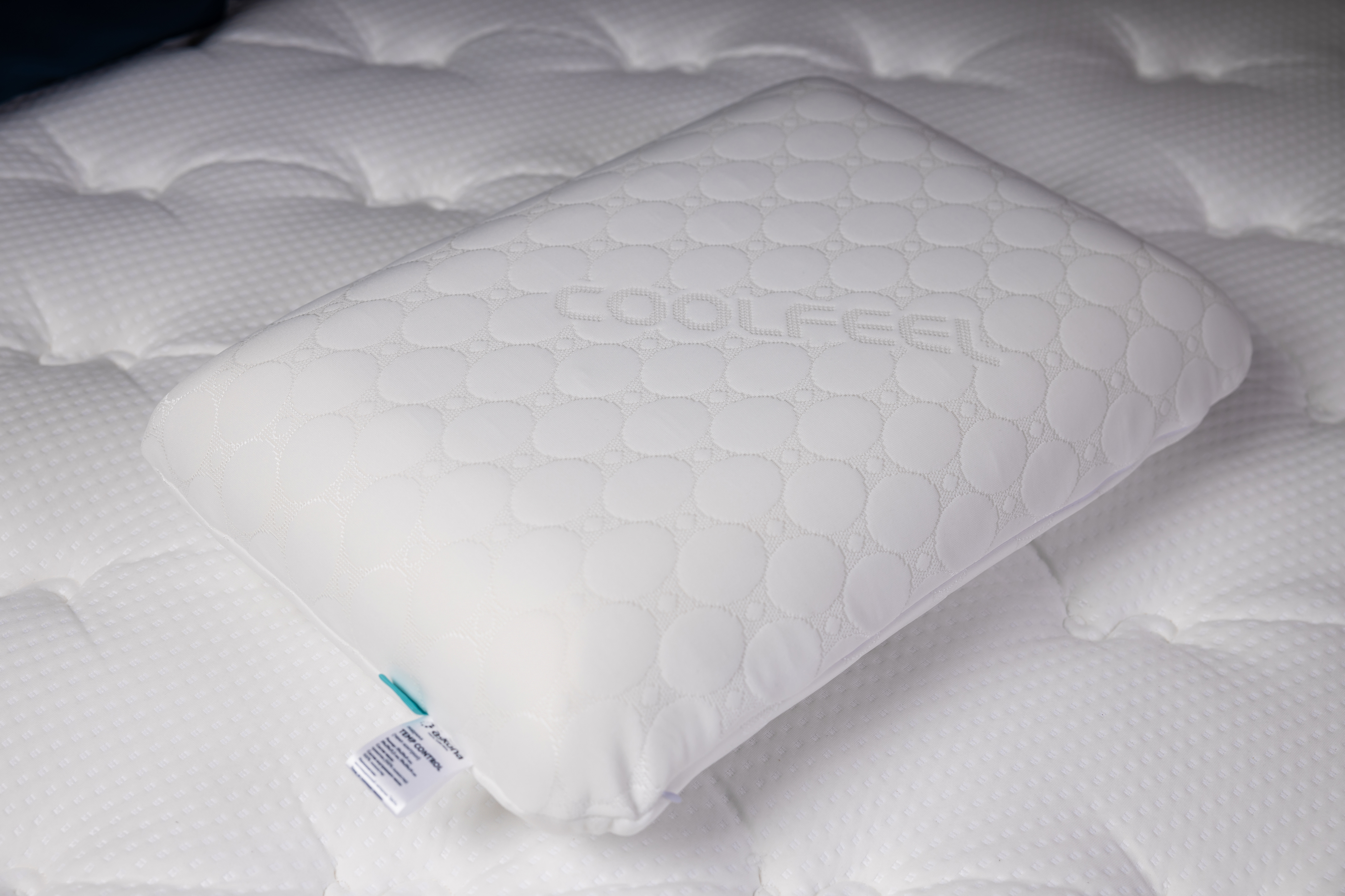 Подушка ортопедическая  Temp Control L для сна с эффектом памяти и охлаждения 40х60