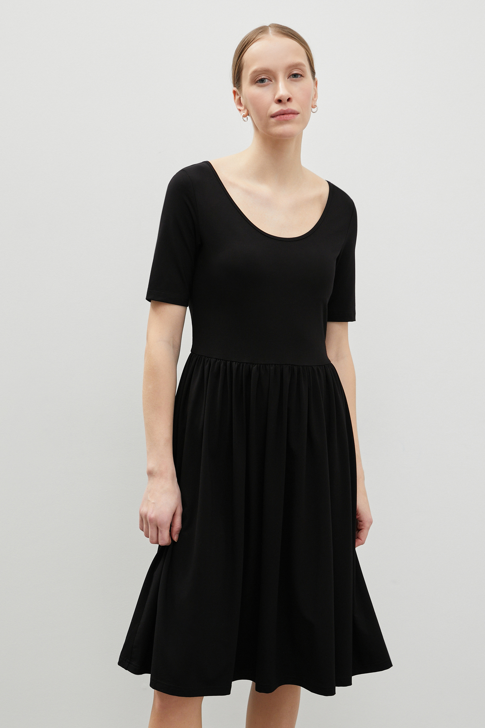 Платье женское Finn Flare FSD110130 черное M