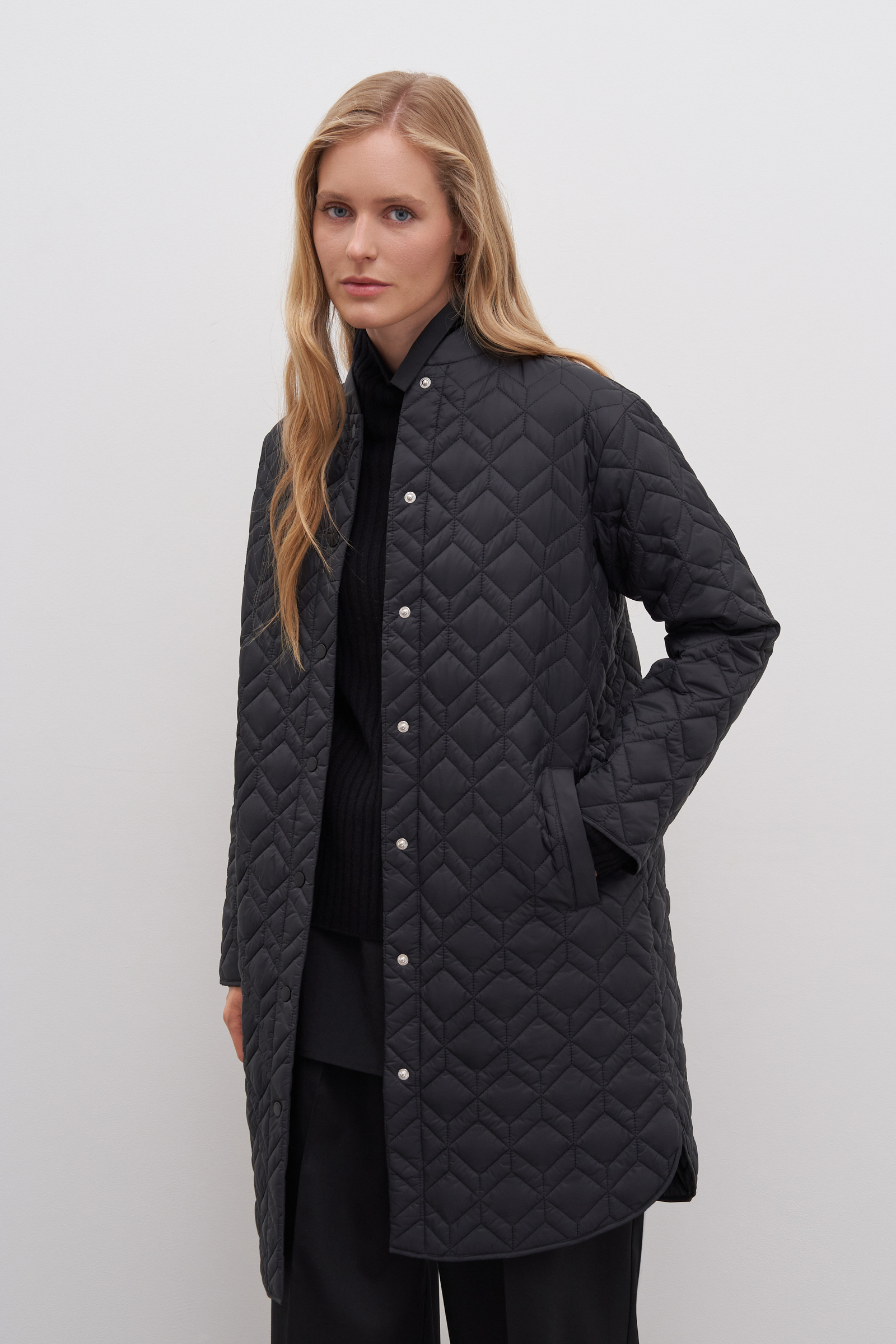 Пальто женское Finn Flare FAC12037 черное XS