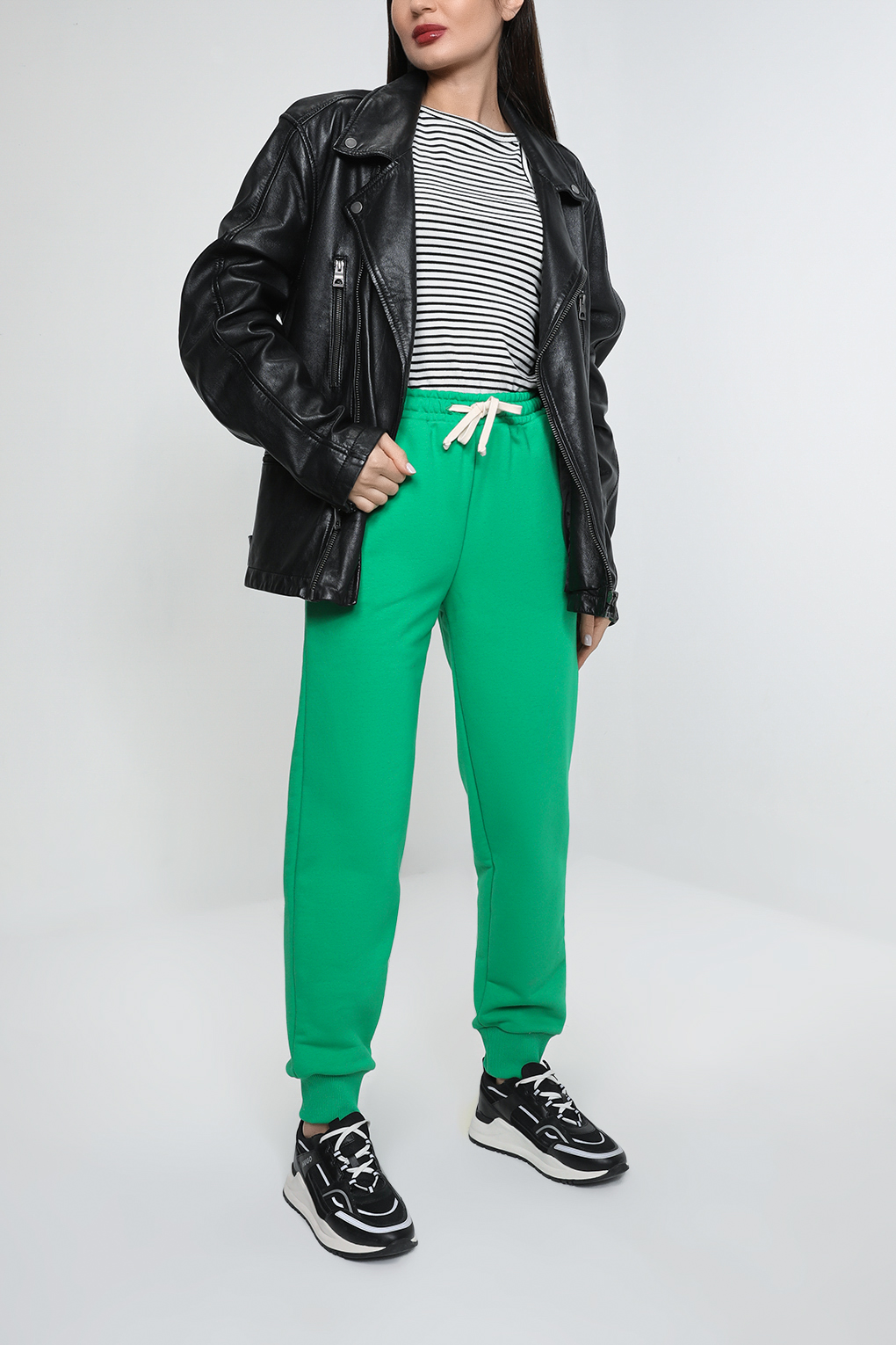 Спортивные брюки женские Belucci BL23012219.1-004 зеленые XS