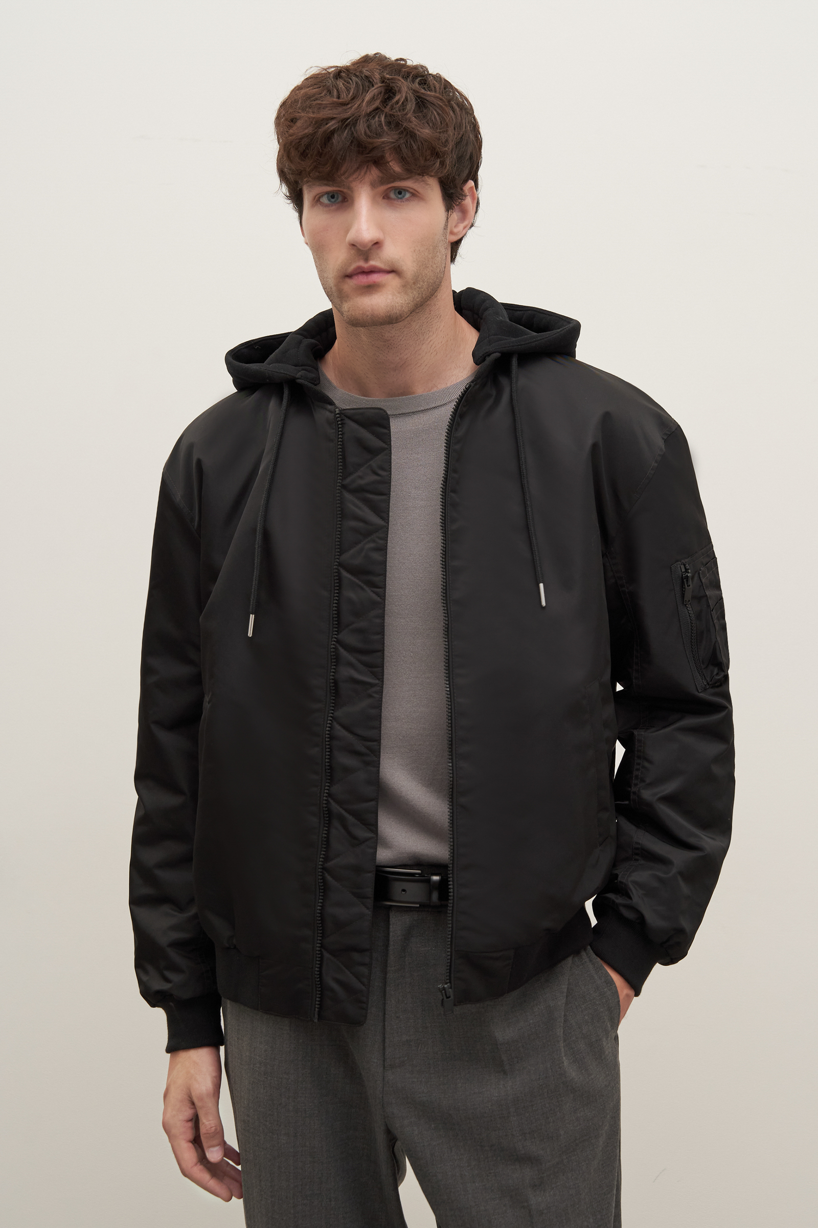 Куртка мужская Finn Flare FAC22032 черная L
