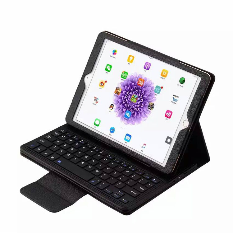 Чехол MyPads для Apple iPad Pro 11.0 2020  2021 с клавиатурой черный