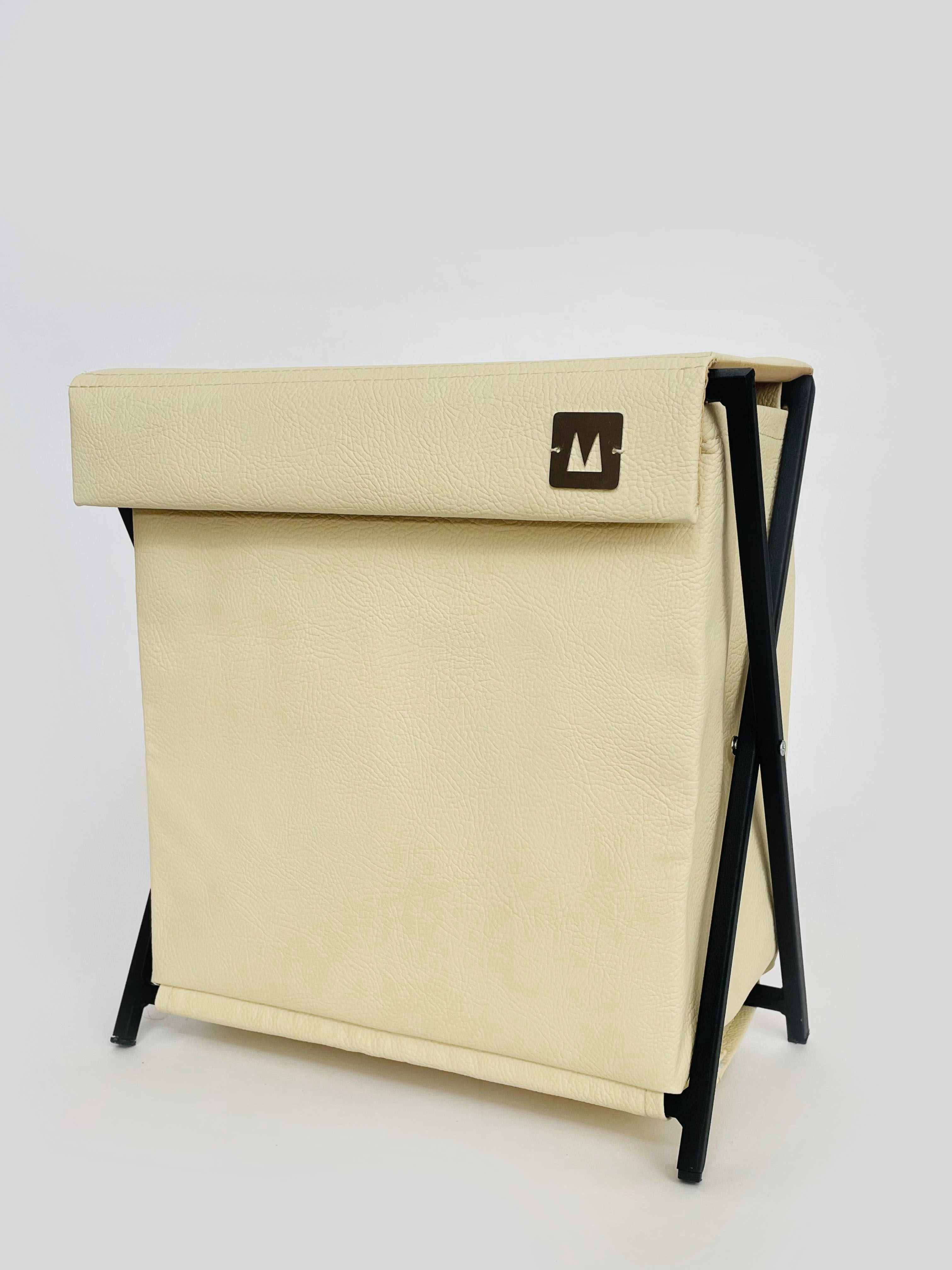 Газетница-корзинка для хранения Molinardi Creativo с крышкой Белая кожа на черном