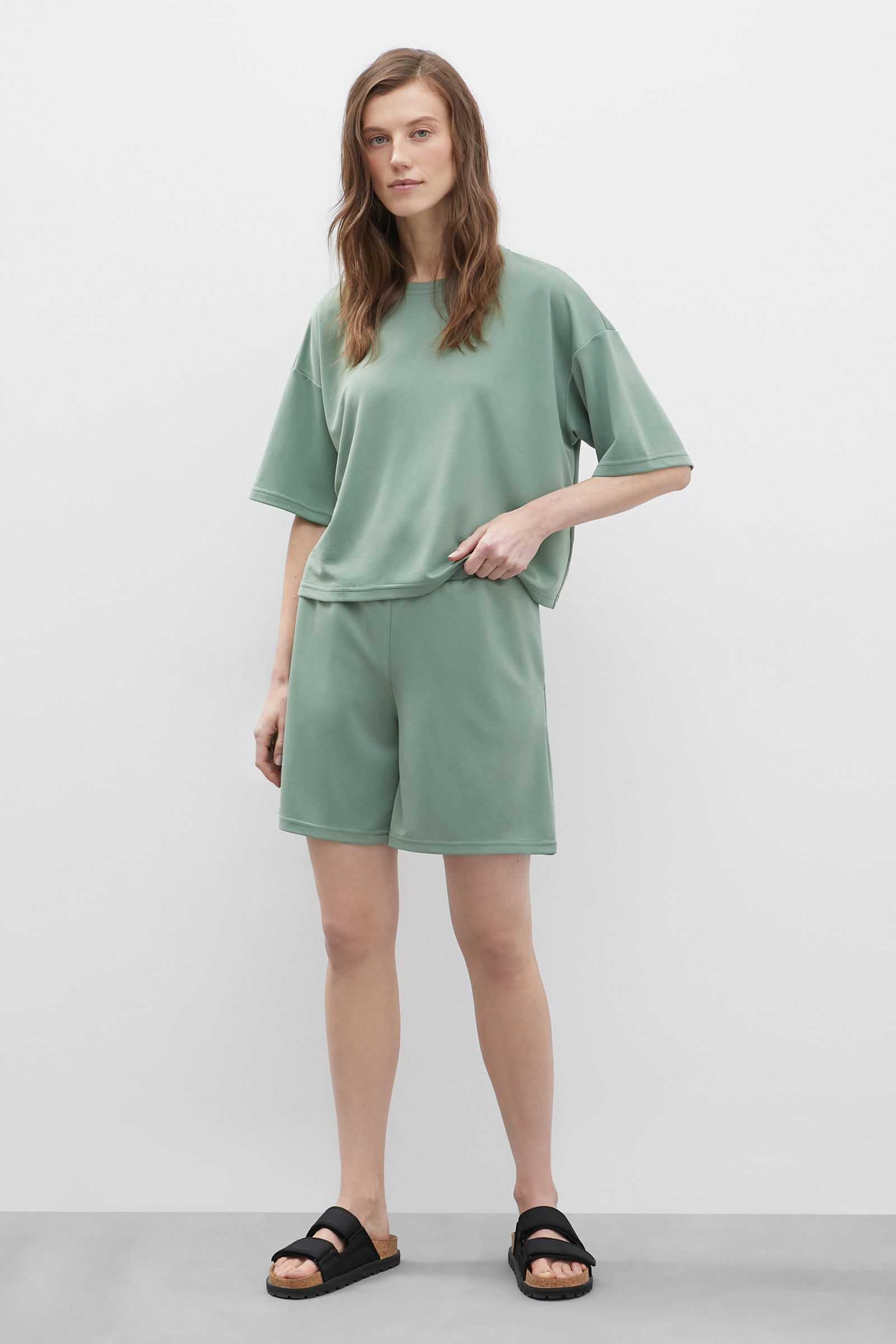 Трикотажные шорты женские Finn Flare FSD110202 зеленые XL